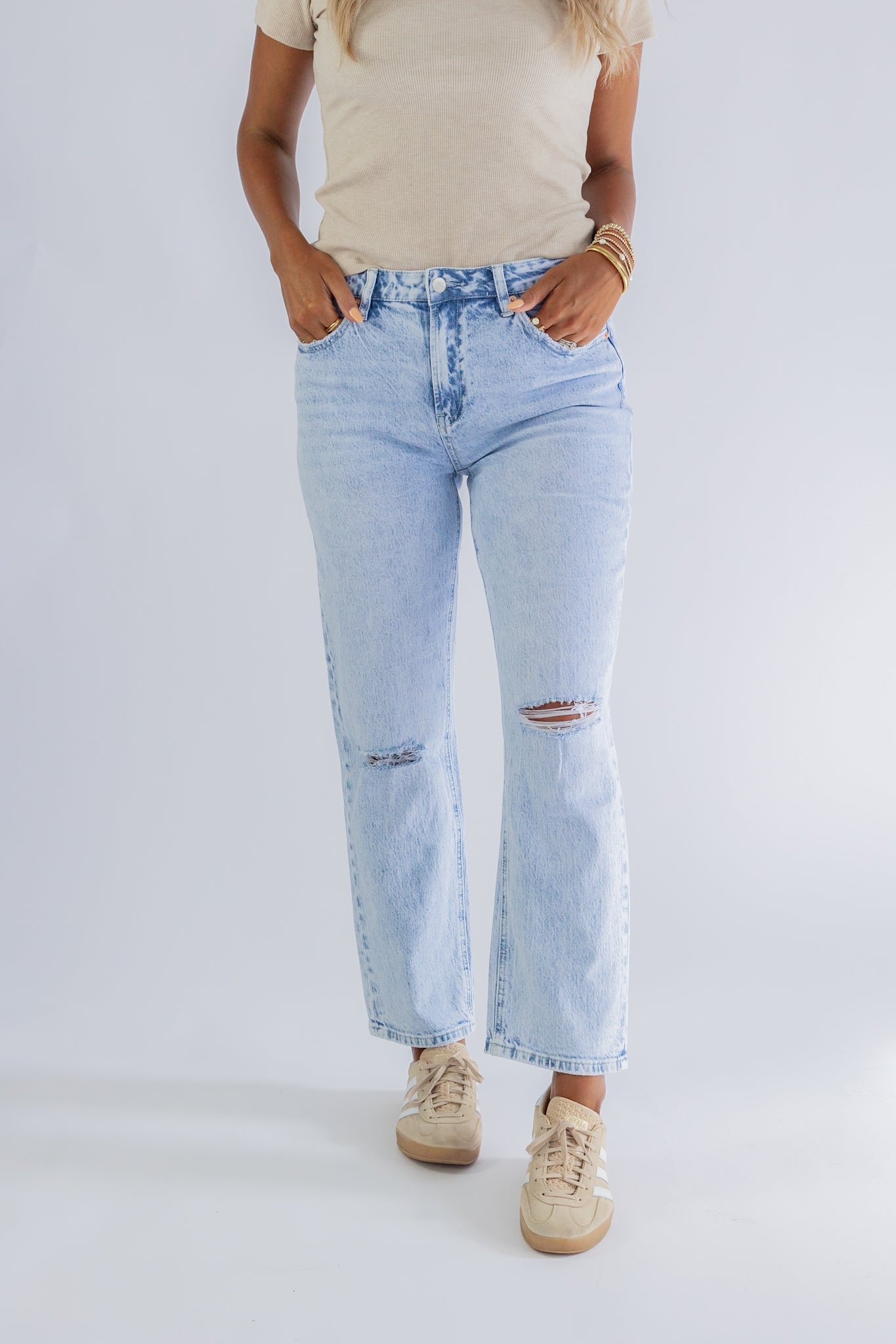 A LIFESTYLE SHOP OF WOMENS CLOTHING + GIFTS – HARCO